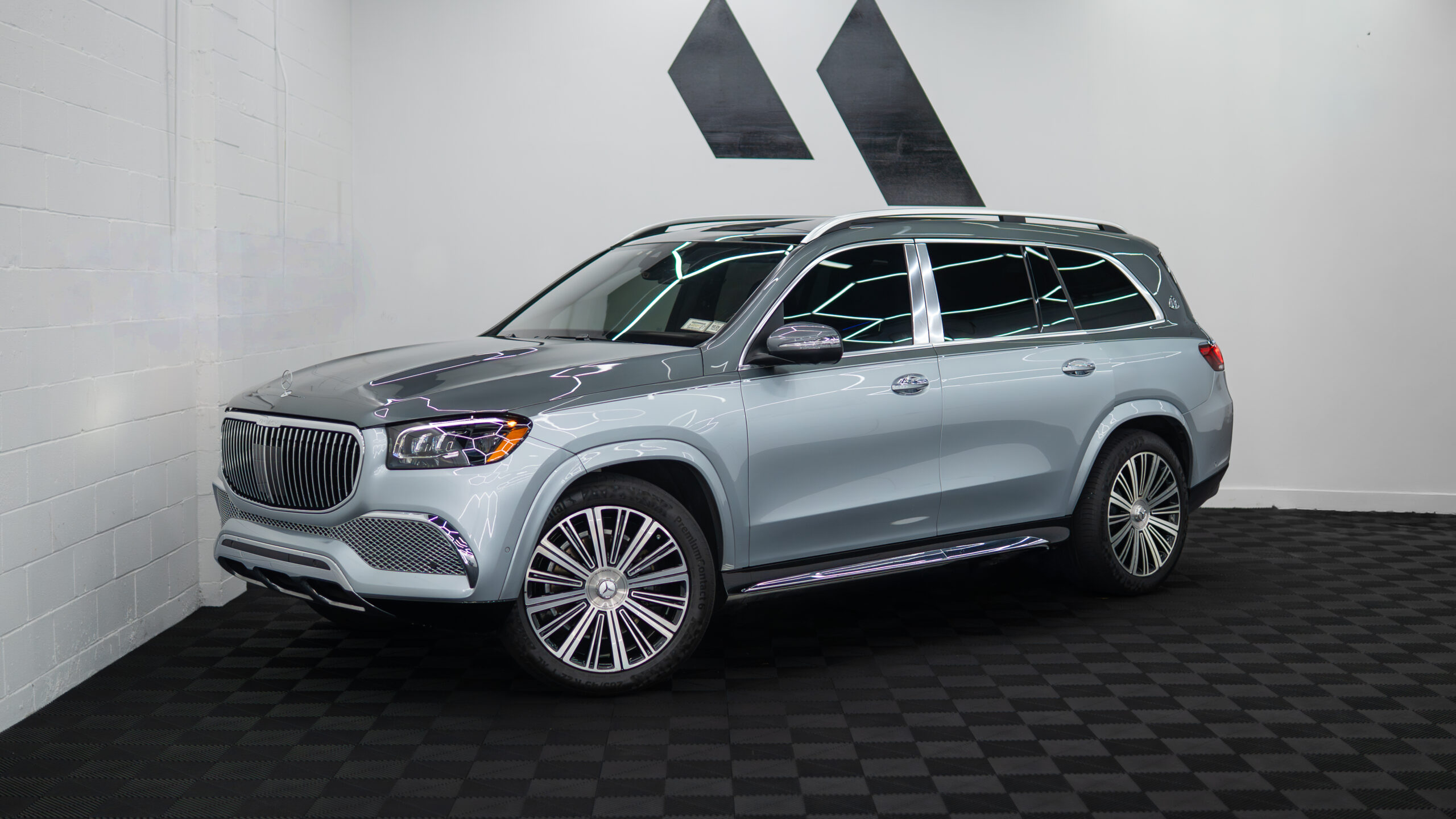 Rent a Maybach GLS 600 in Light Silver | New York Luxury Rentals ...